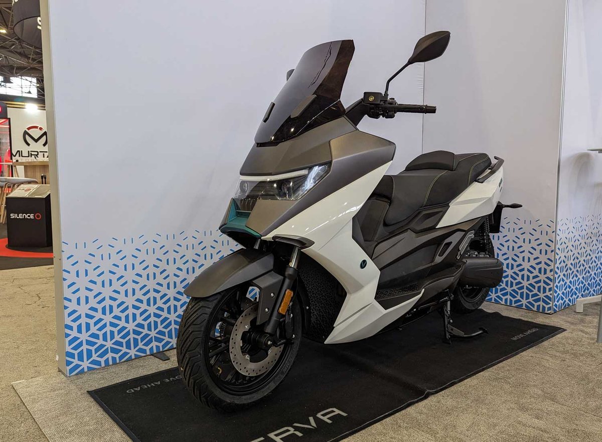 Nerva EXE II : encore plus performant, ce maxi-scooter électrique va ...