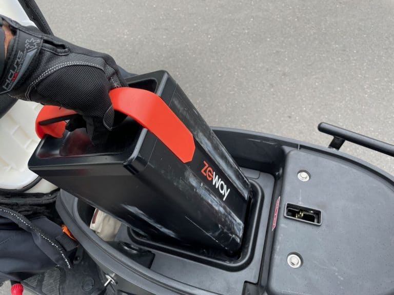 Essai ZEWAY SwapperOne : que vaut le Gogoro français