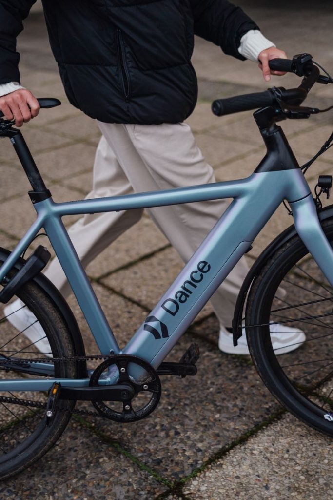 Dance : le vélo électrique par abonnement débarque à Paris