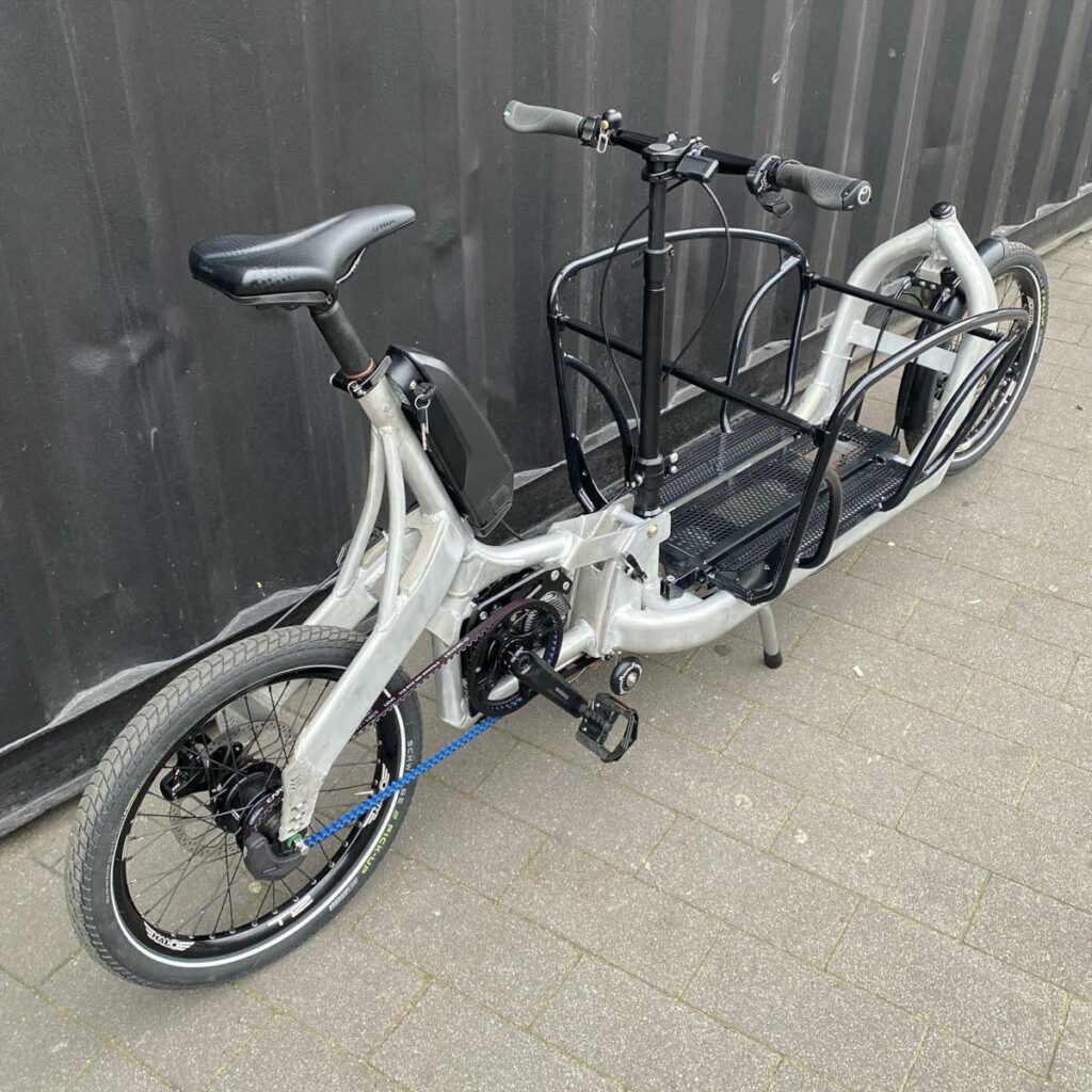 Ce vélo cargo pliant d’Avnson s'emporte presque de partout