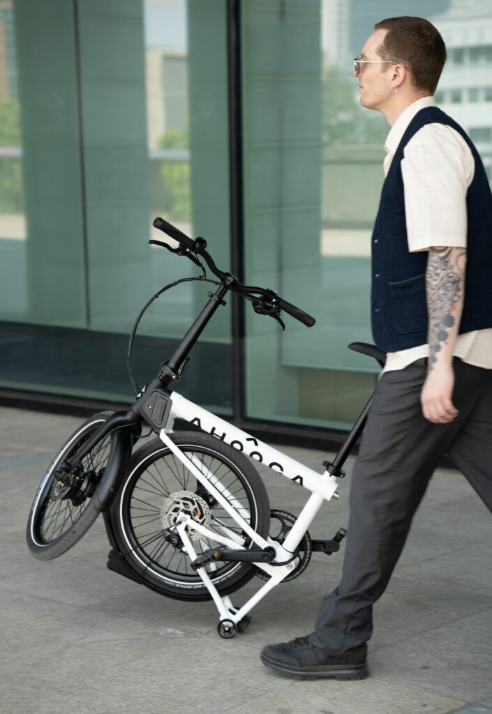 Ahooga dévoile un nouveau vélo pliant électrique 20 pouces plus pratique
