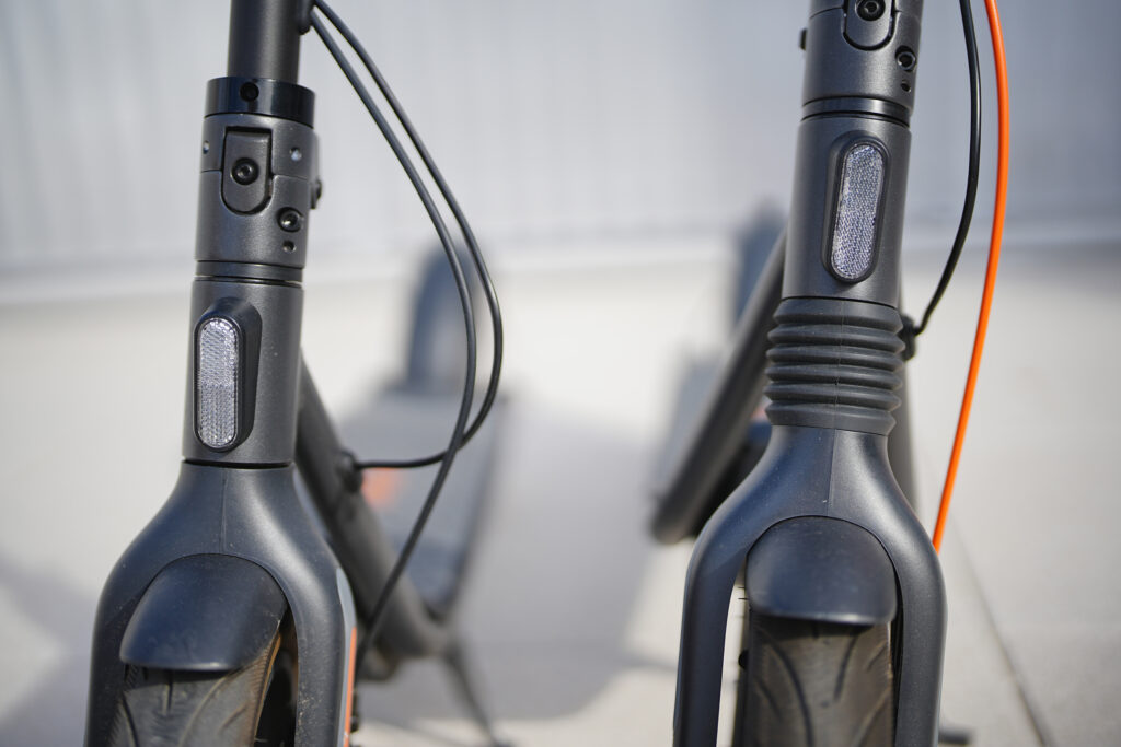 Duel trottinettes Ninebot F2 vs F2 Pro : payer plus pour avoir vraiment ...