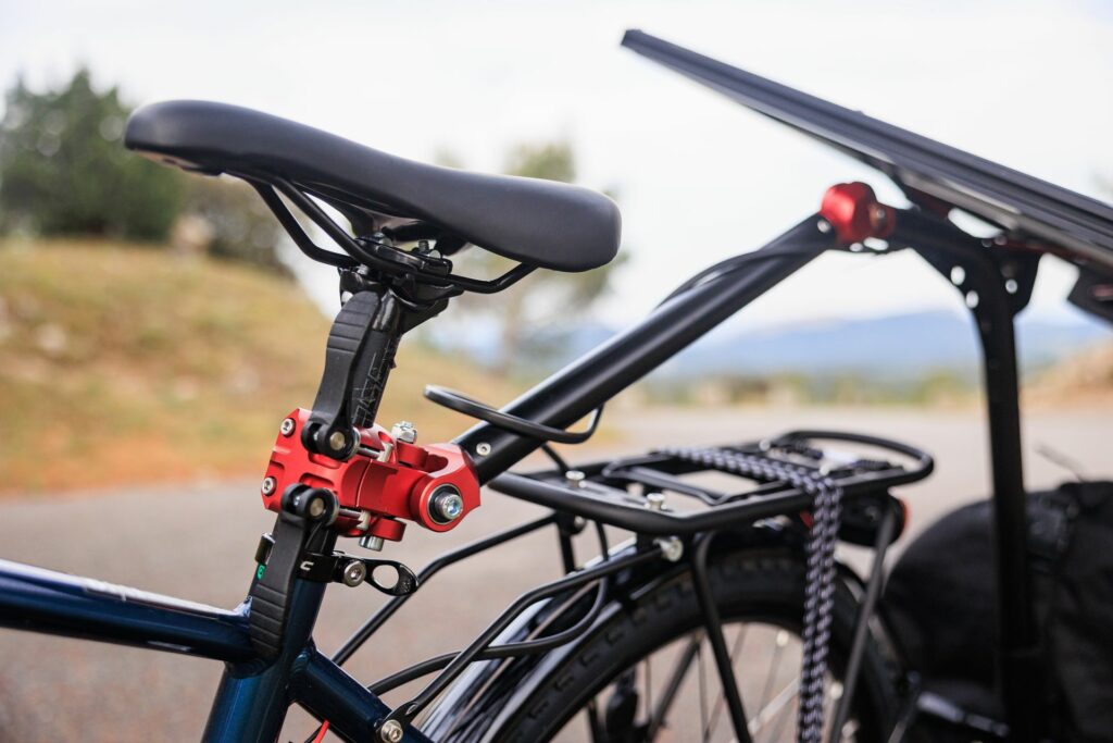 Vélo électrique : comment cette remorque solaire booste votre autonomie