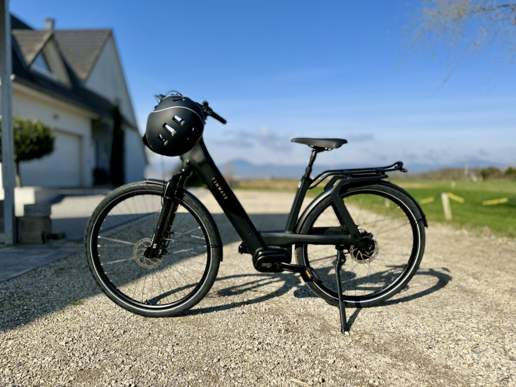 Flash Test : Nakamura LED 360, un casque vélo à clignotants et ...