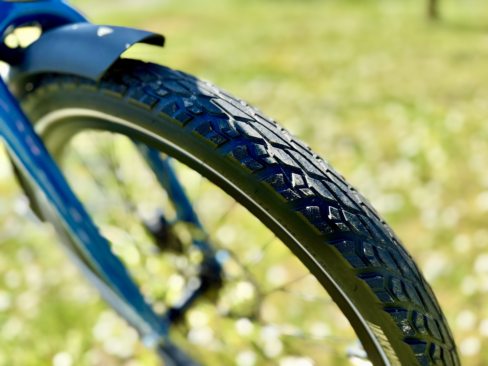 Test Douze Cycles LT2 S : notre avis sur ce cargo électrique