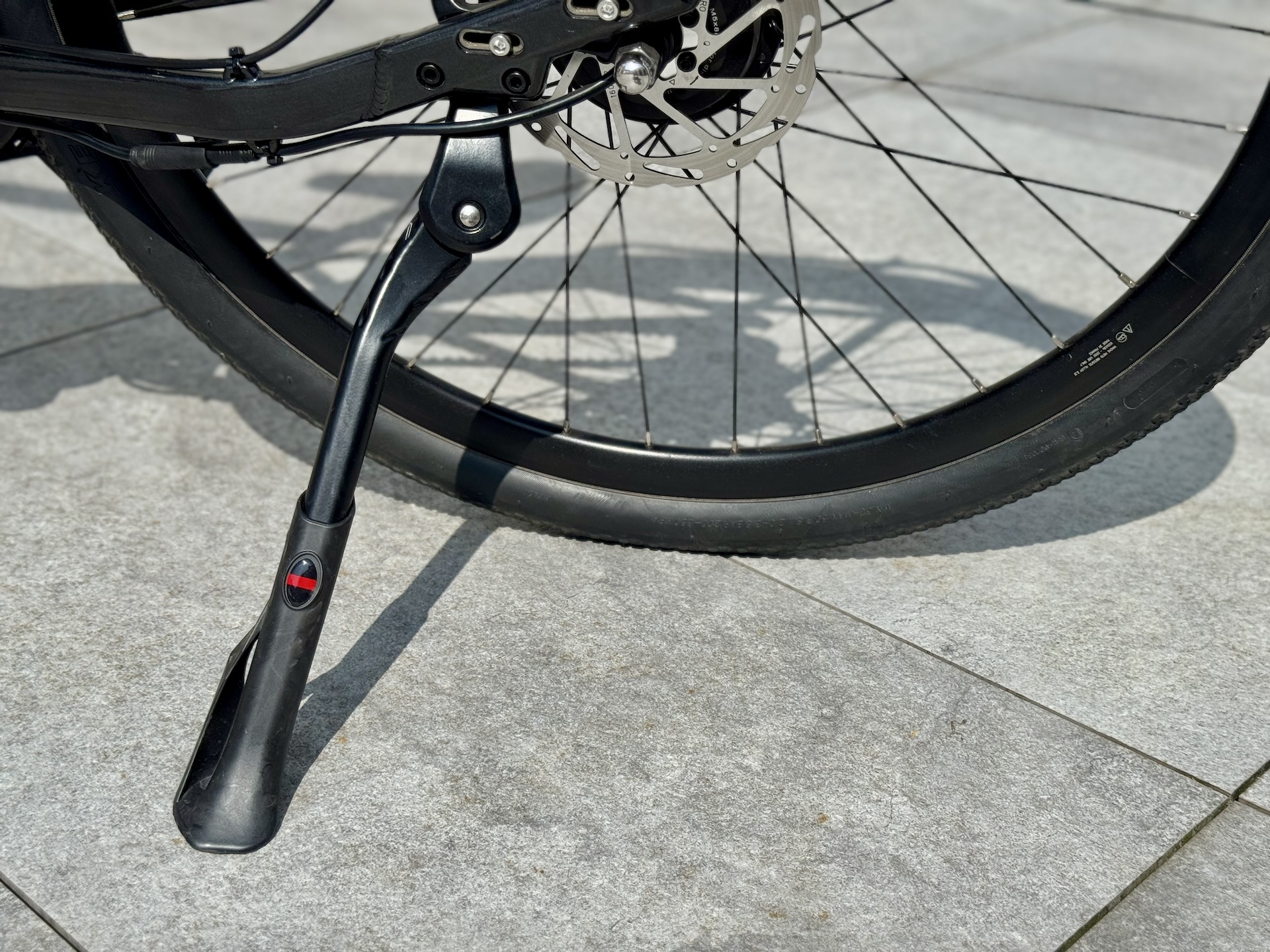 Nakamura Crosslite: 1 599 € en soldes, vélo électrique urbain à courroie