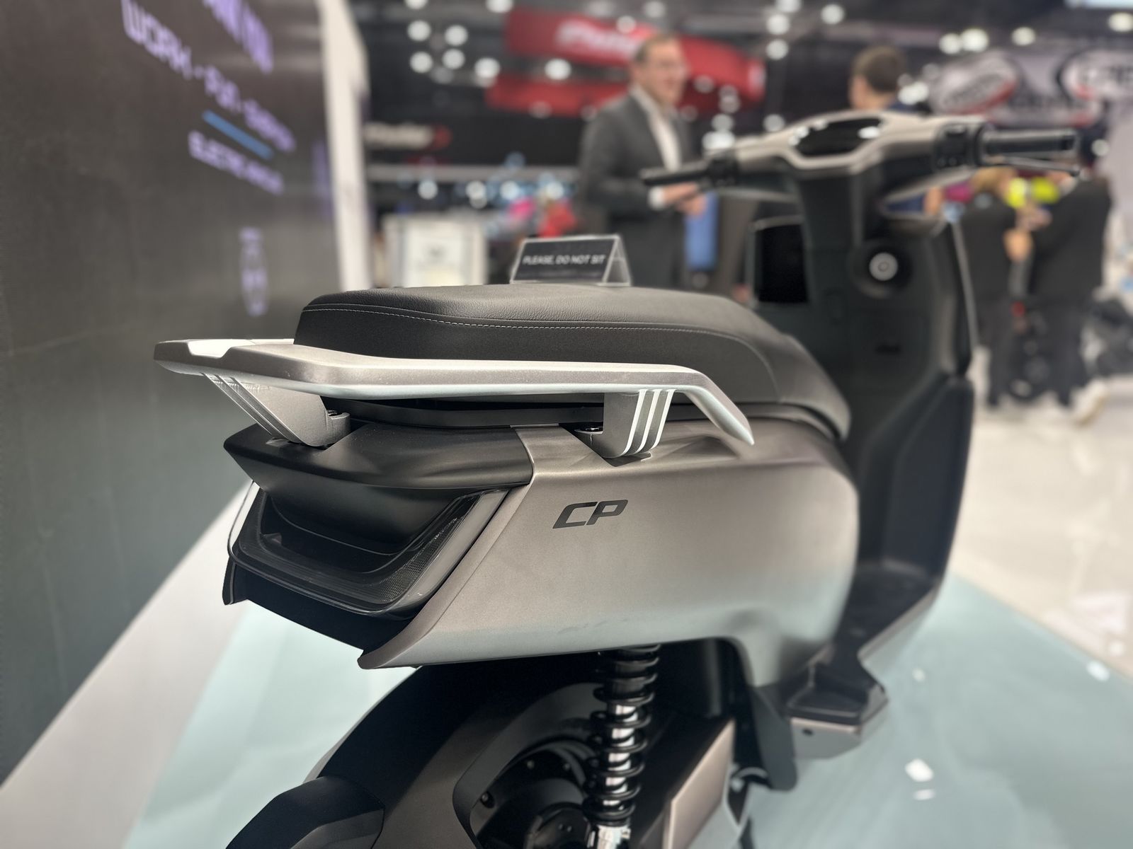 Signé Pininfarina, ce scooter électrique Vmoto est annoncé à 1500 euros
