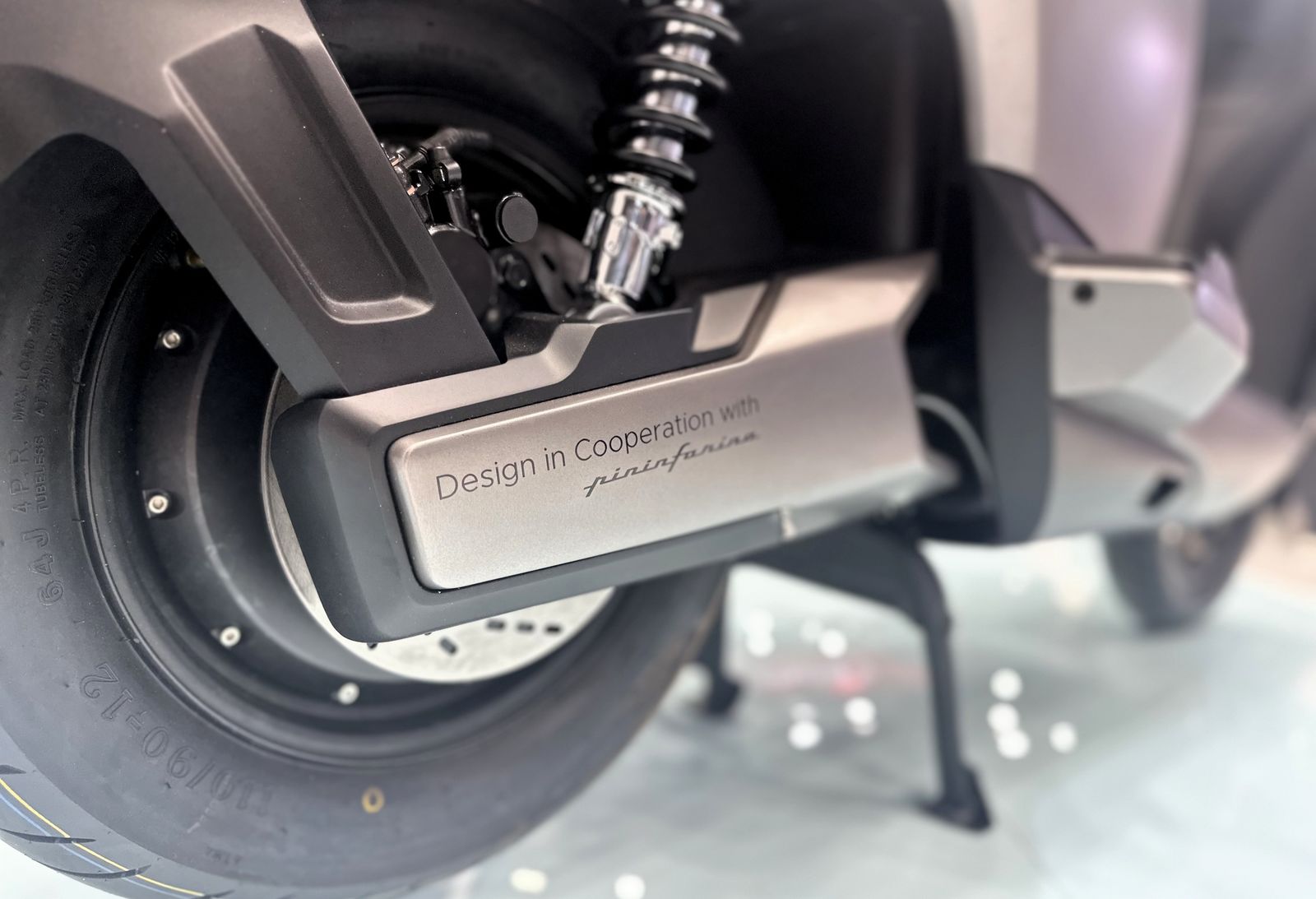 Signé Pininfarina, ce scooter électrique Vmoto est annoncé à 1500 euros