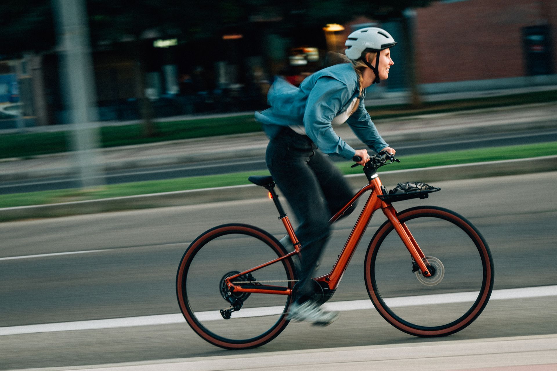 Léger et design, le vélo électrique Orbea Carpe redonne du plaisir en ville